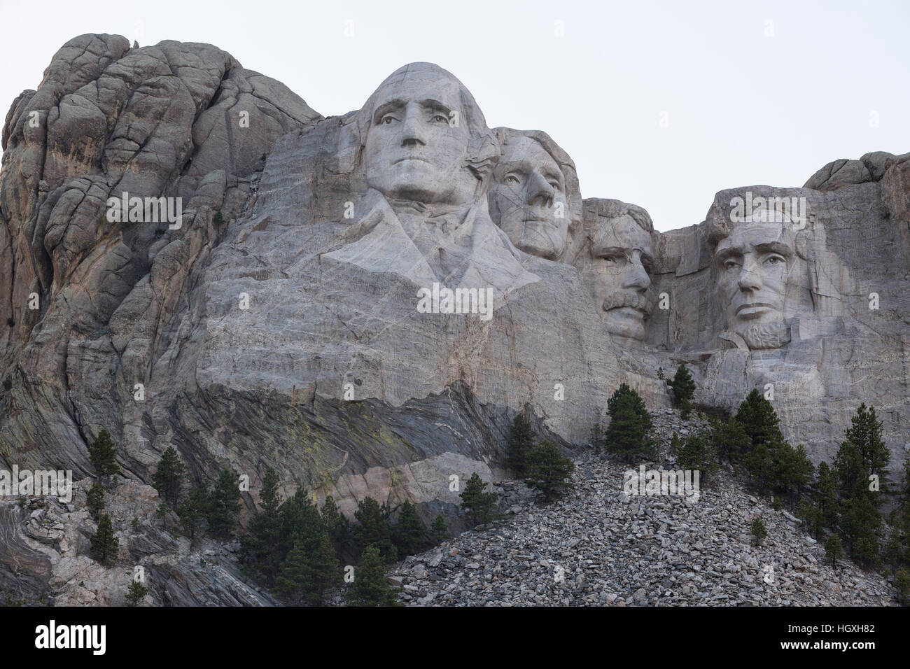 Sculptures of George Washington, Thomas Jefferson, Theodore Roosevelt ...