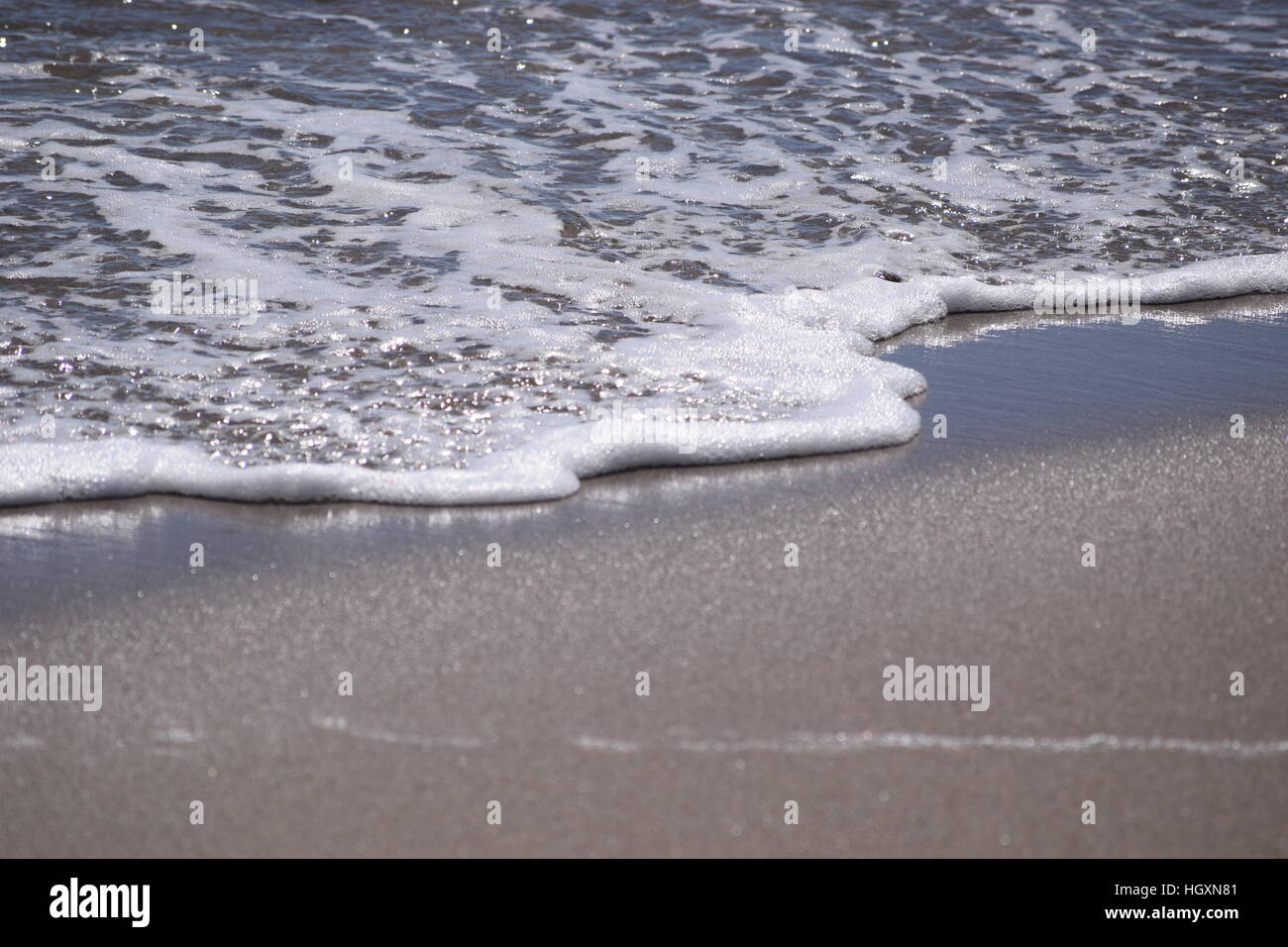 Shimmering waves hi-res stock photography and images - Alamy
