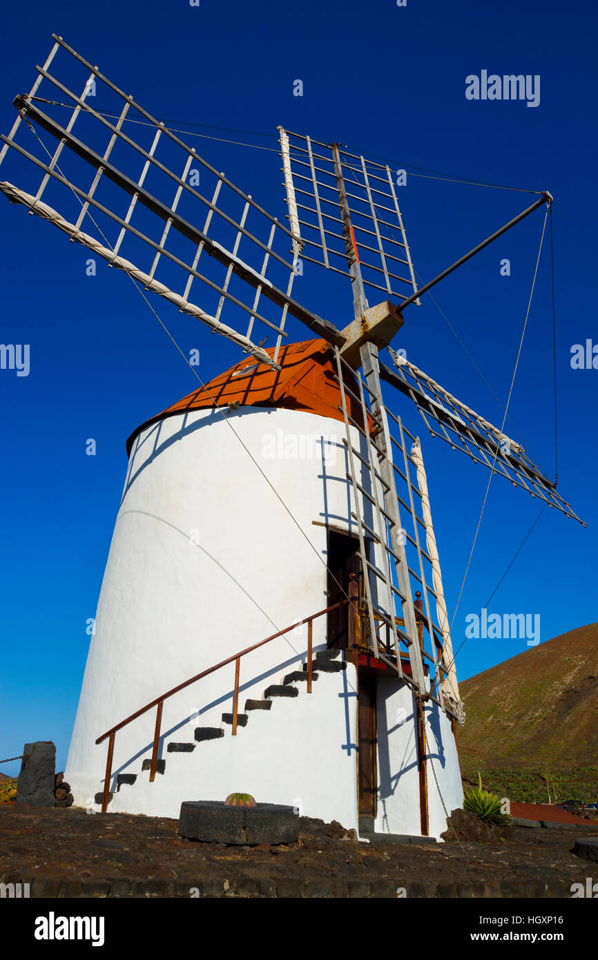 Windmill arms hi-res stock photography and images - Alamy