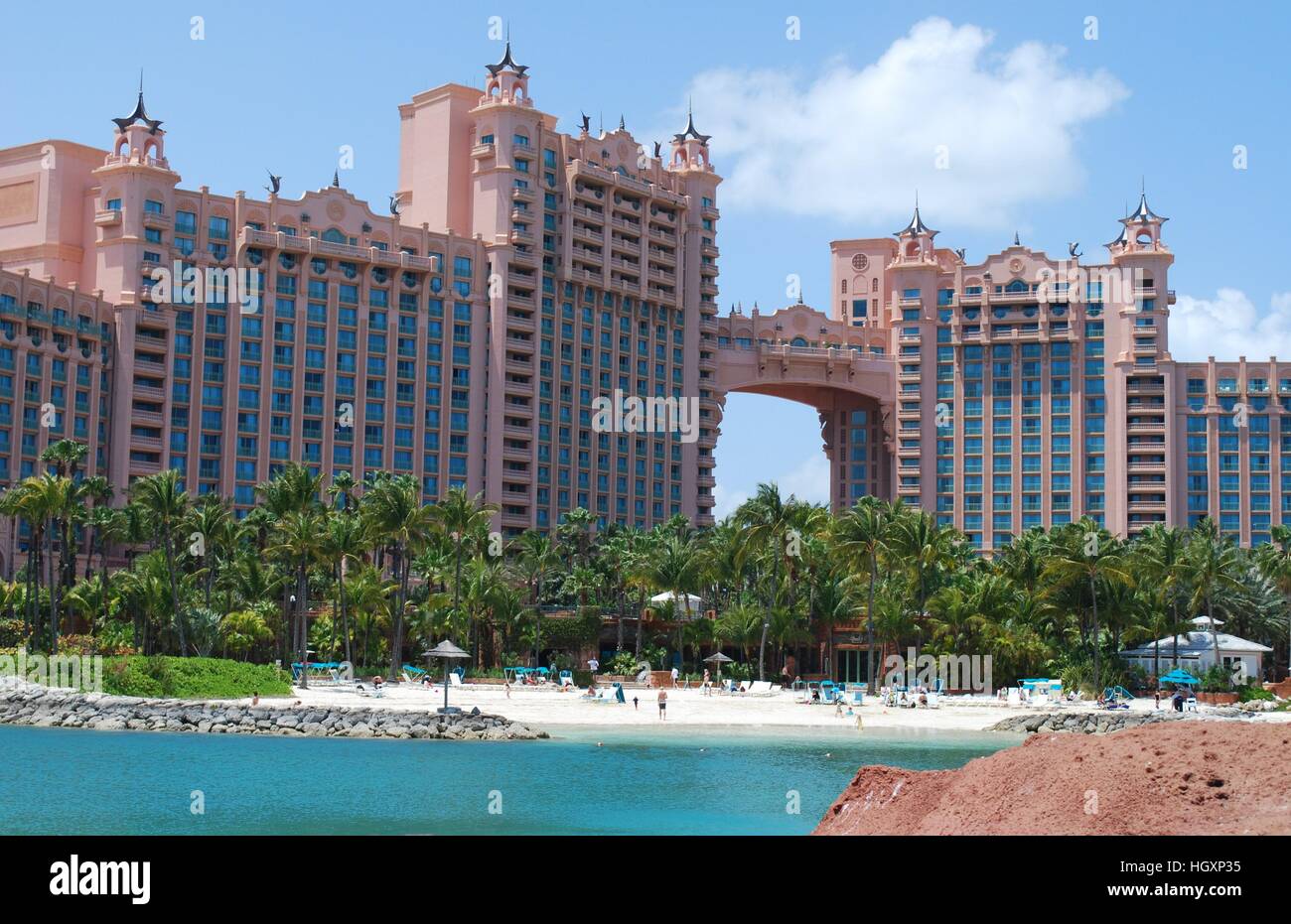 Atlantis resort hotel Bahamas Stock Photo - Alamy