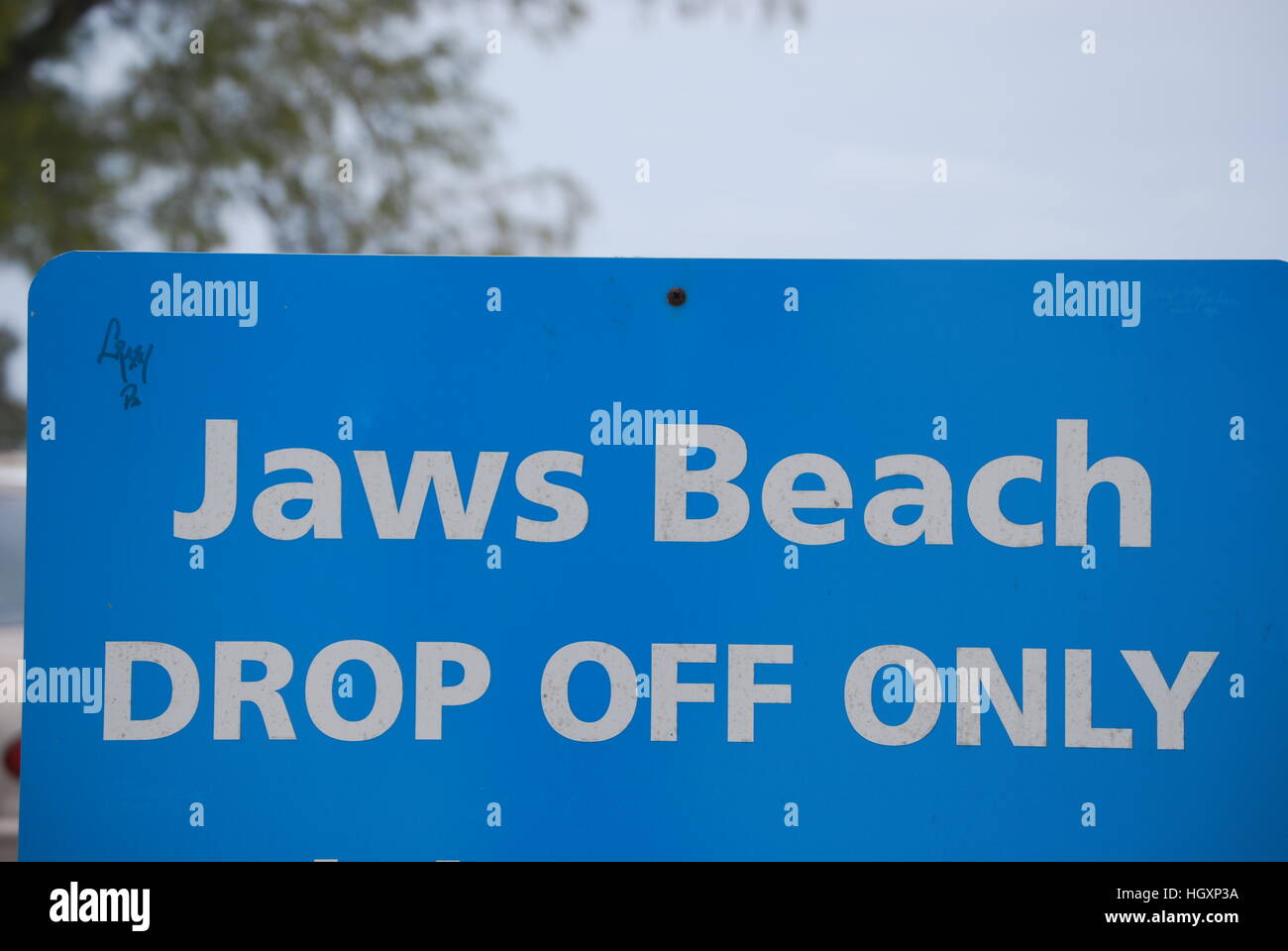 Shark warning sign hi-res stock photography and images - Alamy