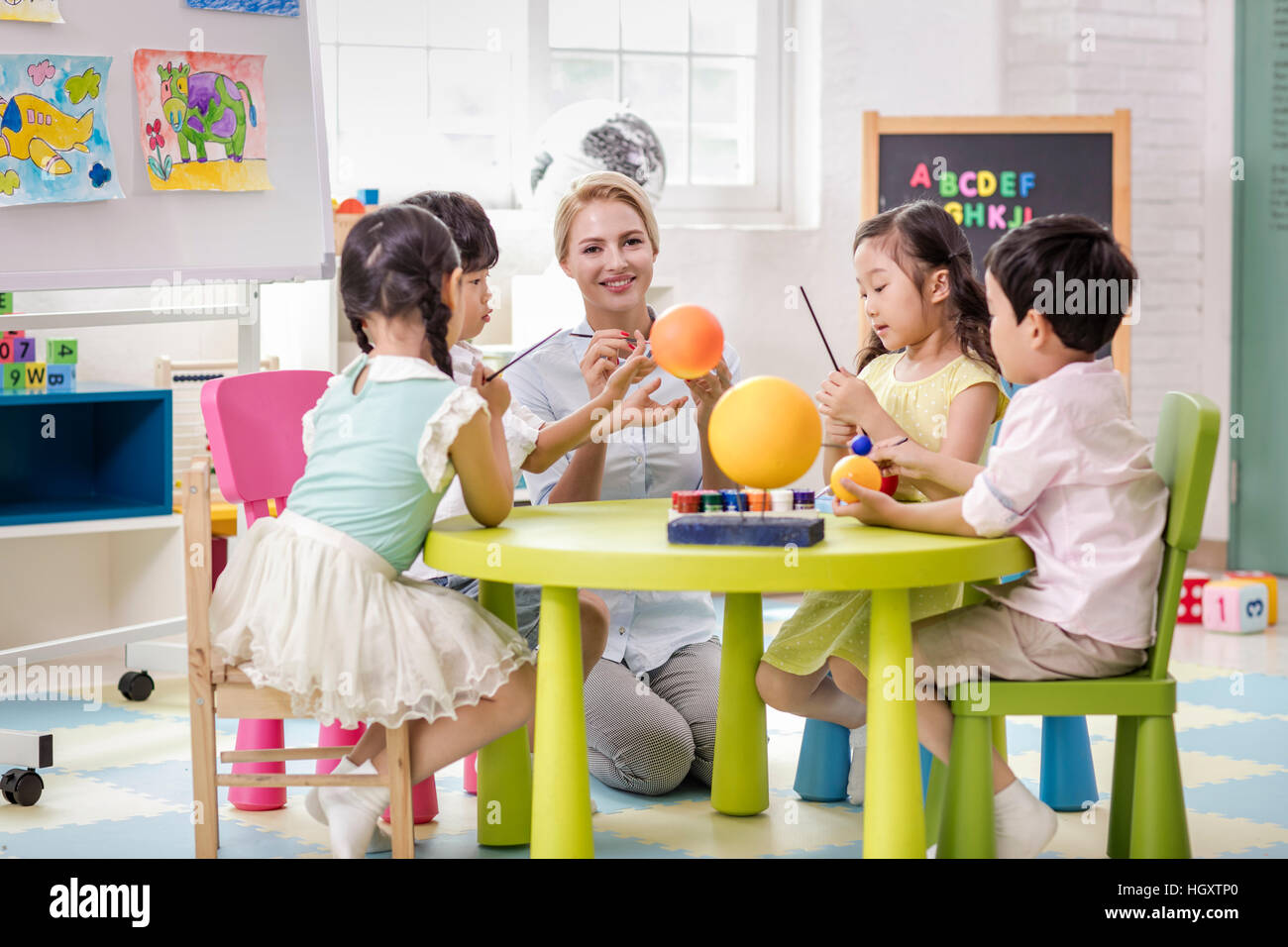 School Class Picture Kindergarten High Resolution Stock Photography and ...