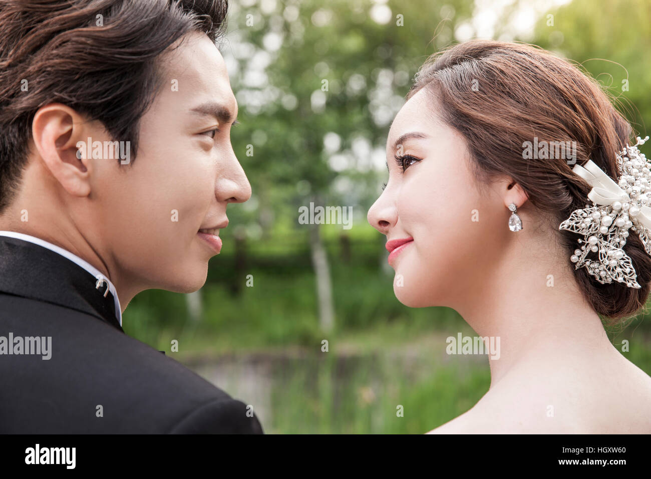 Portrait romantic couple love hi-res stock photography and images - Alamy