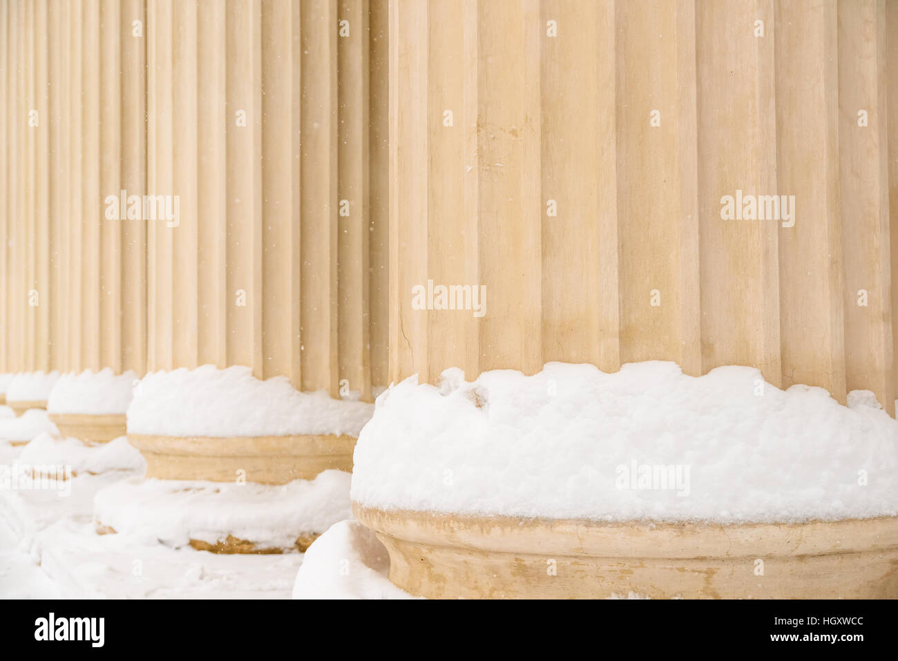 Composite columns hi-res stock photography and images - Alamy
