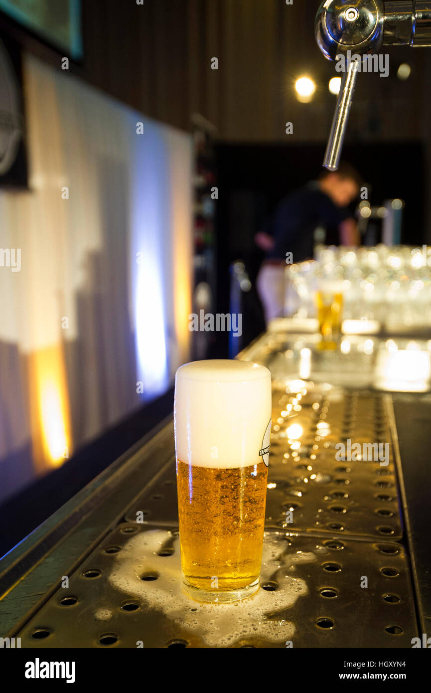 Tapping hi-res stock photography and images - Alamy