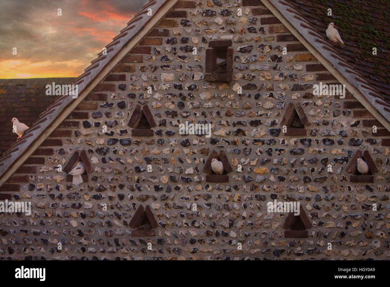 English countryside barn sunset hi-res stock photography and images - Alamy