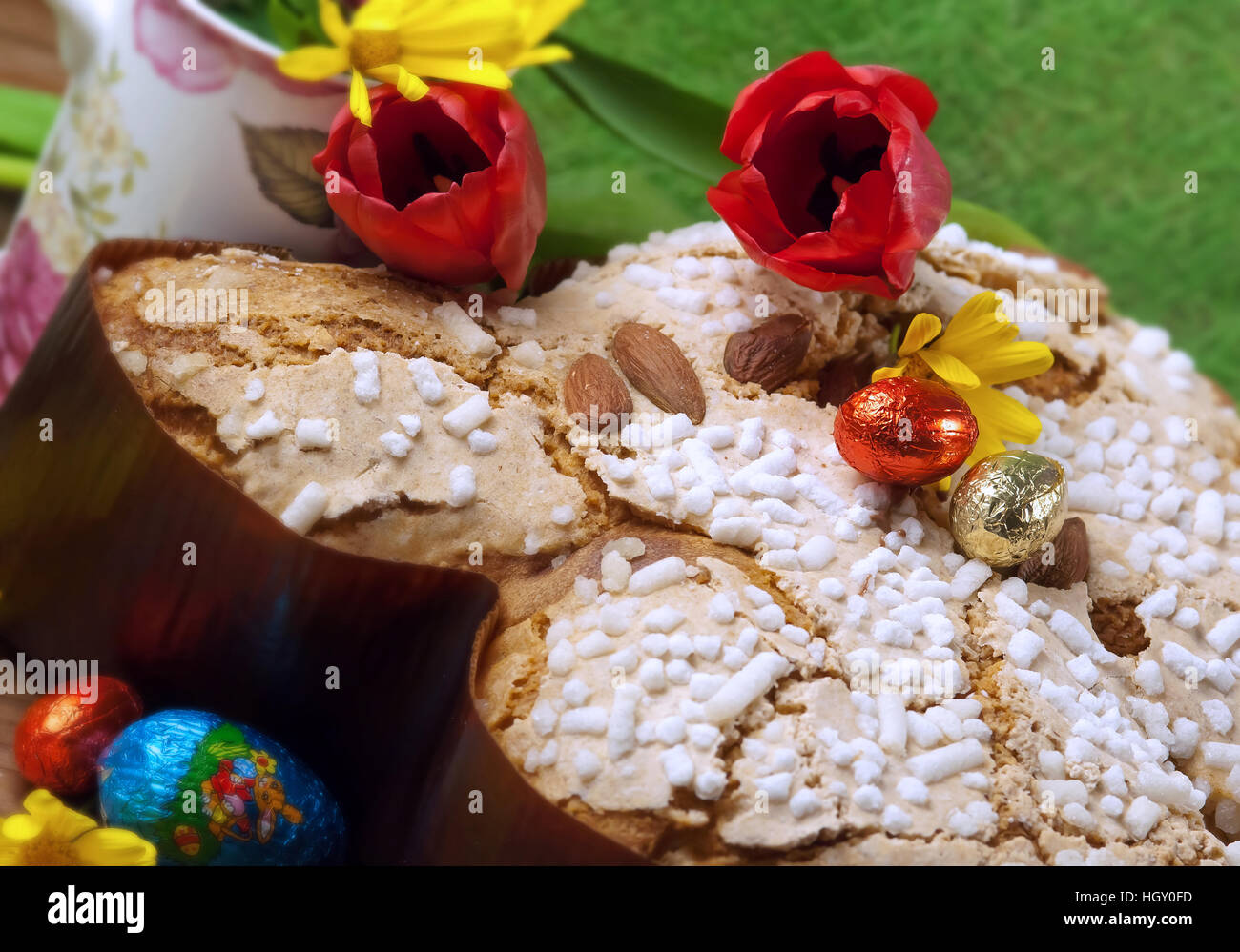 Colomba di pasqua italian hi-res stock photography and images - Alamy