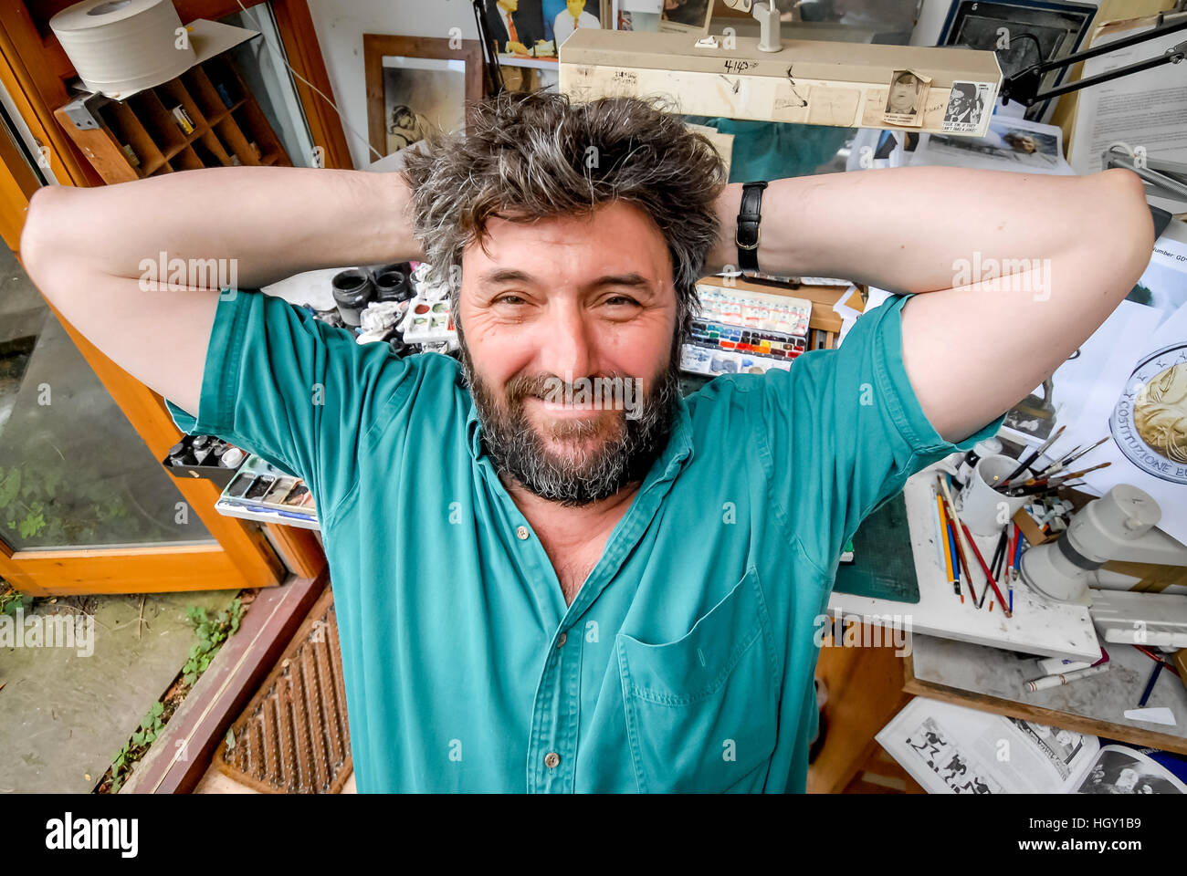 Guardian cartoonist Steve Bell Stock Photo - Alamy