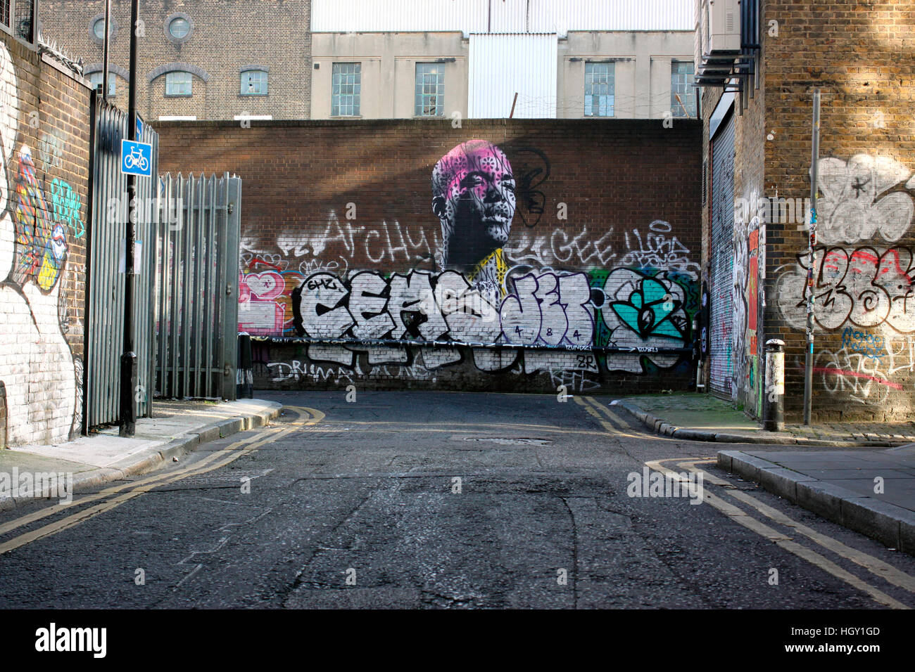 Street art on a wall in Spitalfields, east London Stock Photo - Alamy