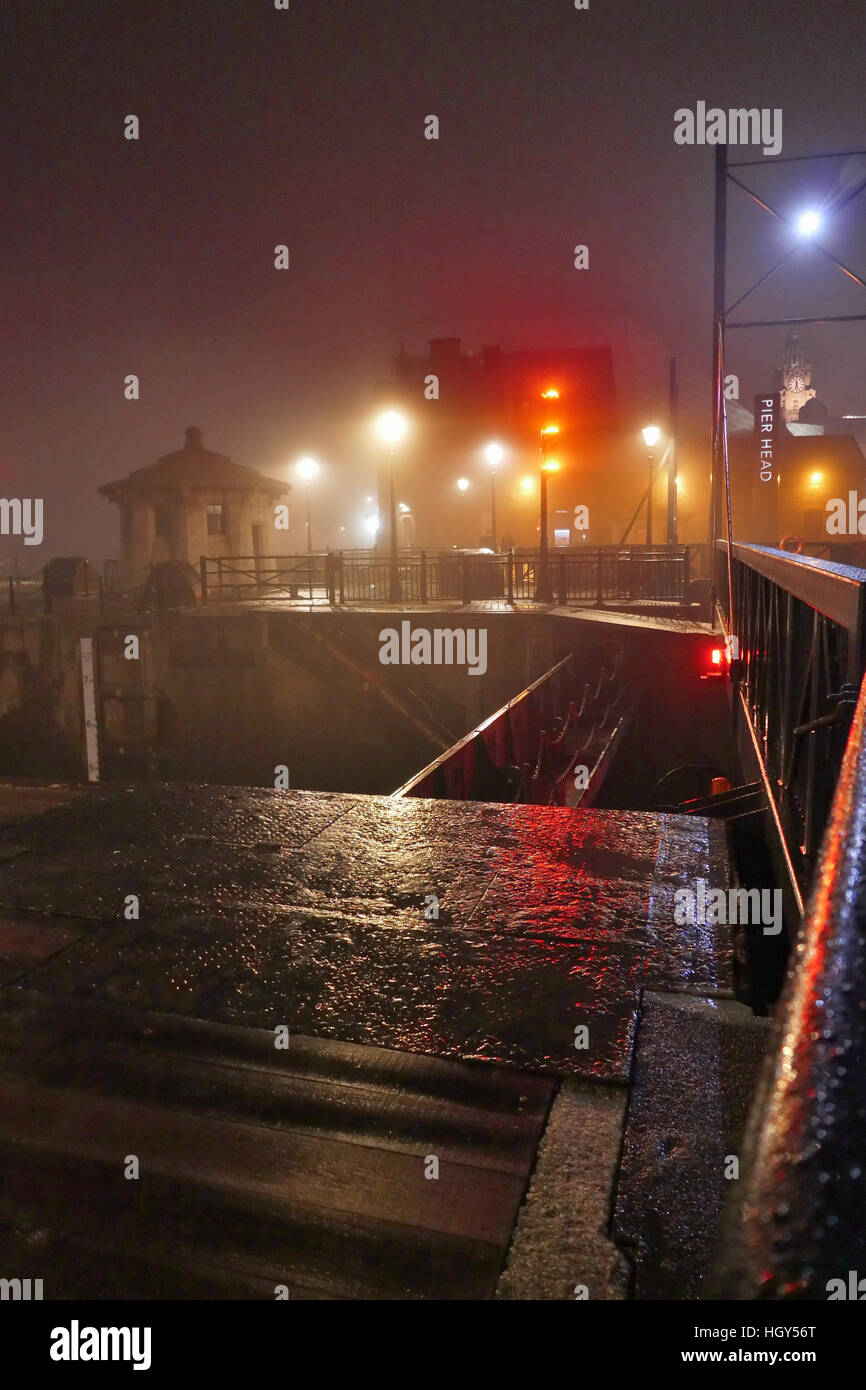 Albert Dock and Quayside Liverpool in Fog Stock Photo - Alamy