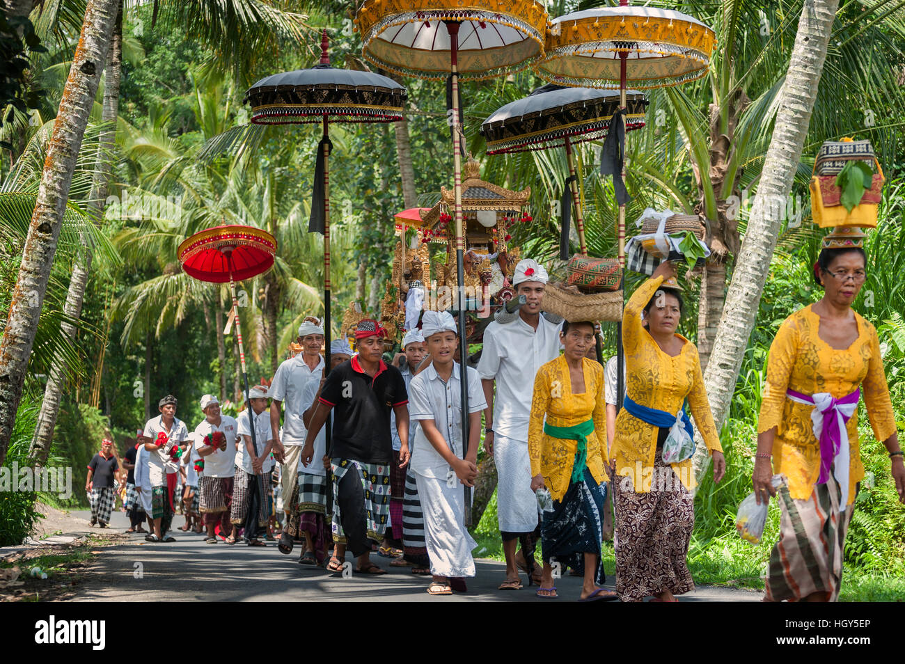 Balinese Hindu Procession. In Bali Hindu religious events are commonly ...