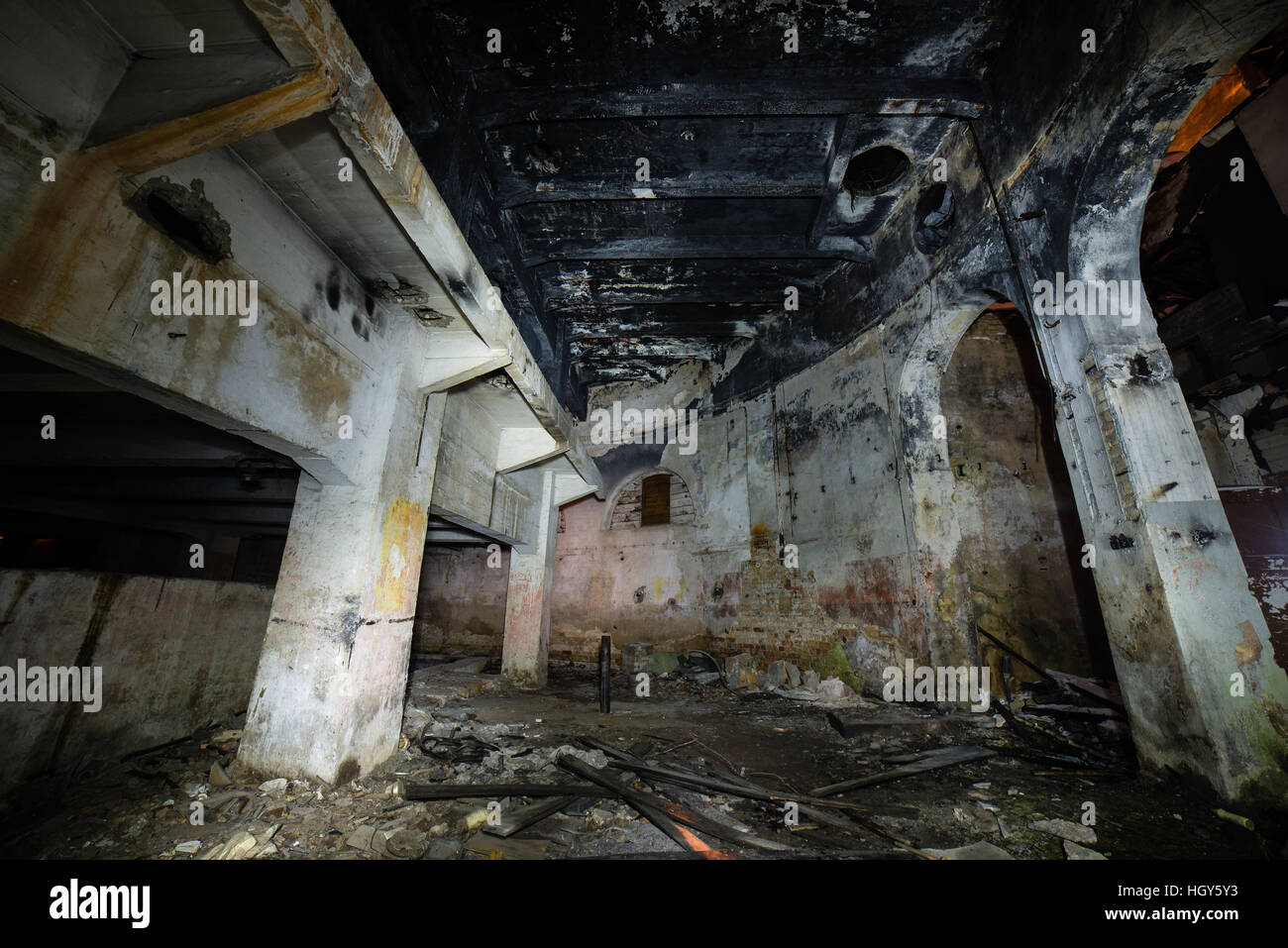 abandoned building ruins interior Stock Photo - Alamy