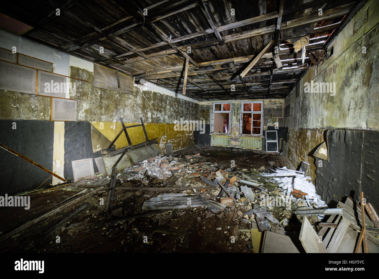abandoned building ruins interior Stock Photo - Alamy