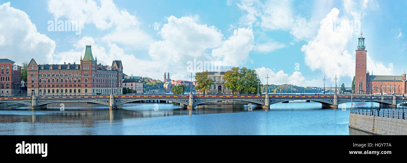 The Vasabron (Vasa Bridge) passing in front of the old Norstedt ...