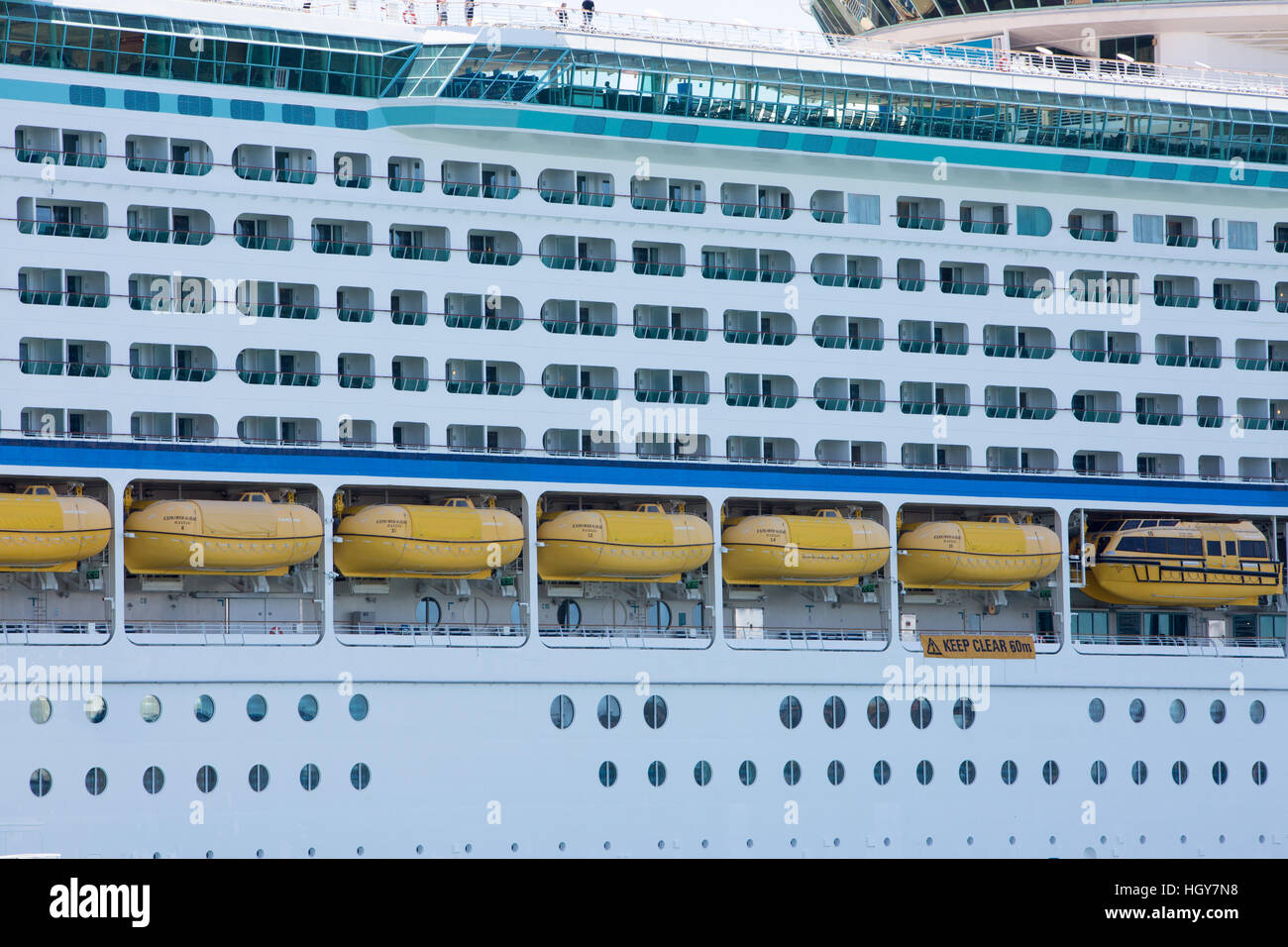 Cruise ship close up hi-res stock photography and images - Alamy
