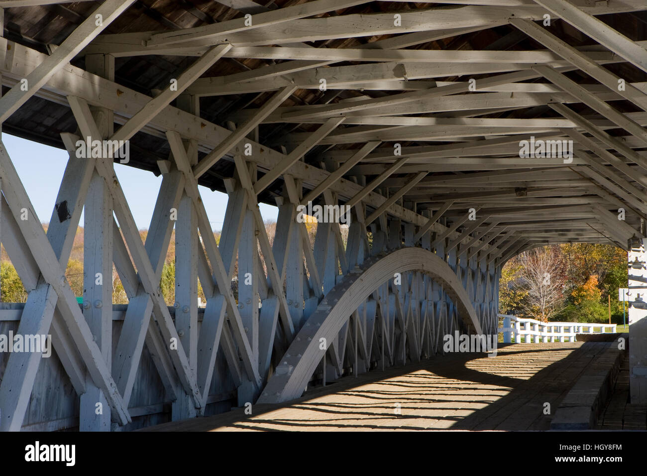 The covered bridge over the Upper Ammonoosuc River in Groveton, New ...