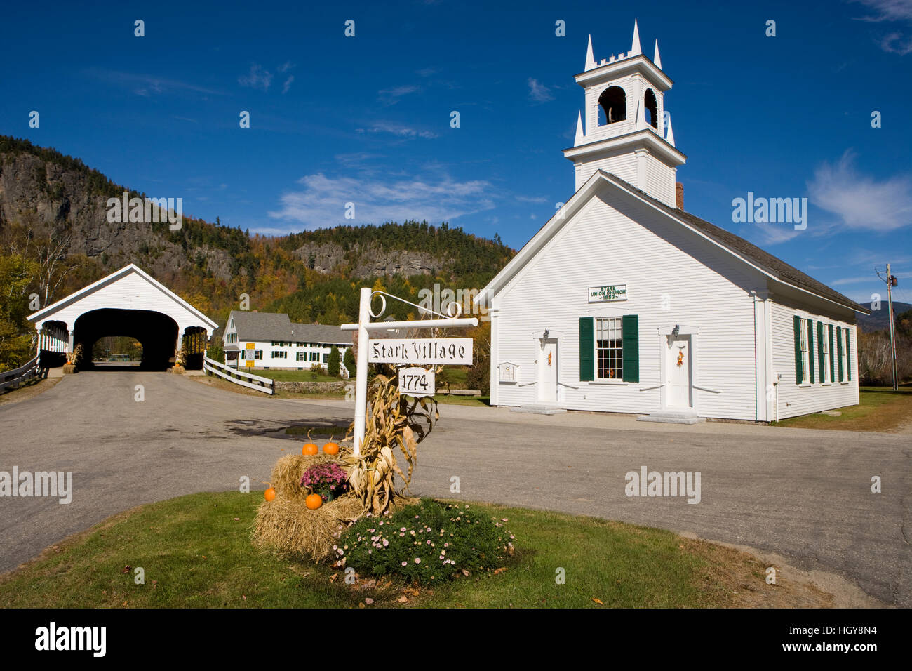 Downtown Stark, New Hampshire. Stark Union Church. Covered Bridge Stock ...
