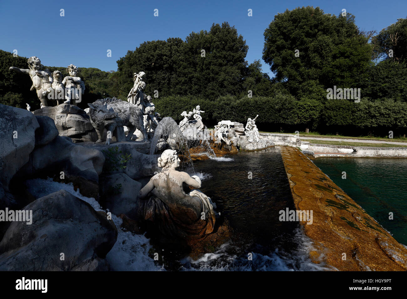 Adonis statue hi-res stock photography and images - Alamy