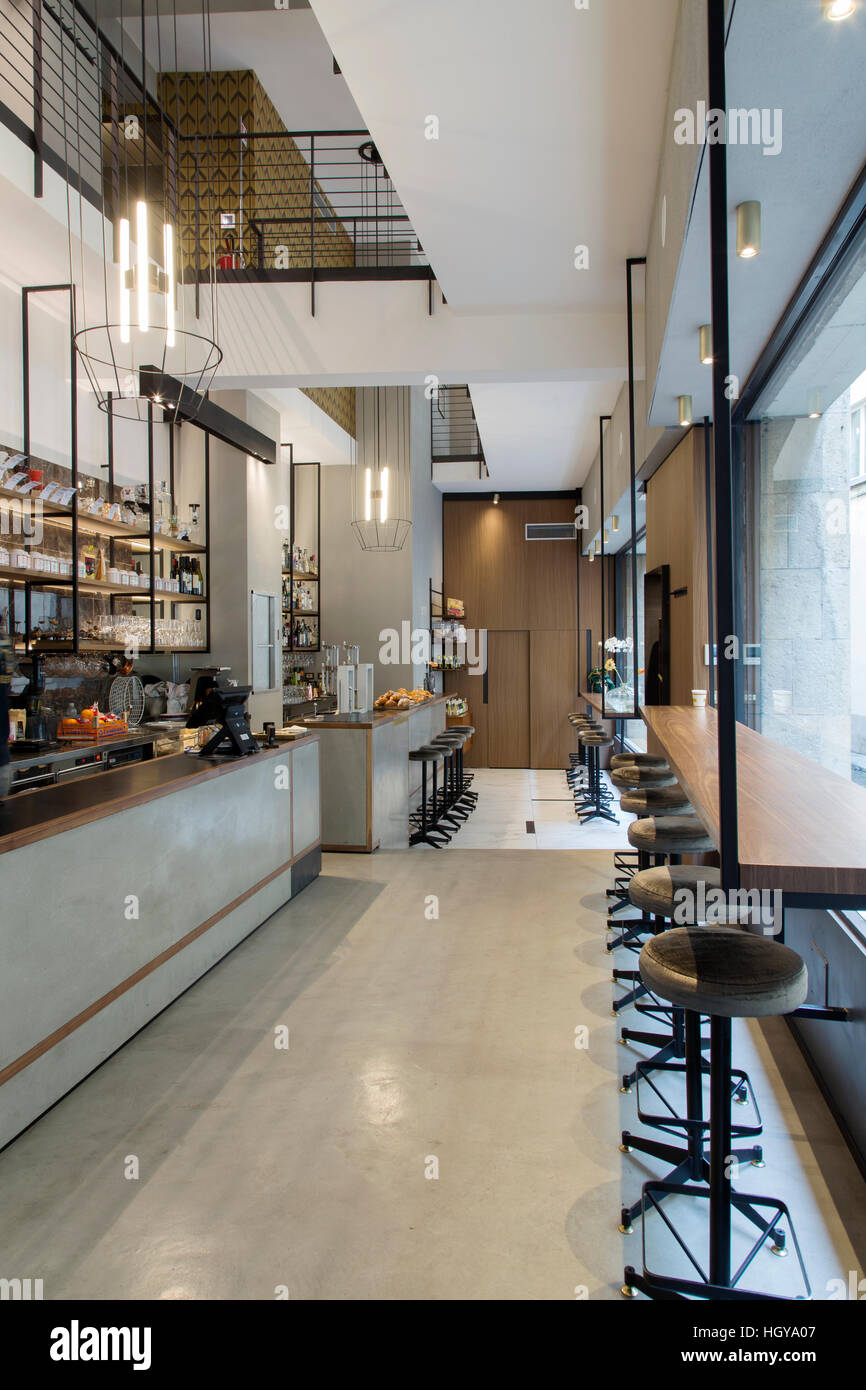 contemporary bar in Italy Stock Photo - Alamy