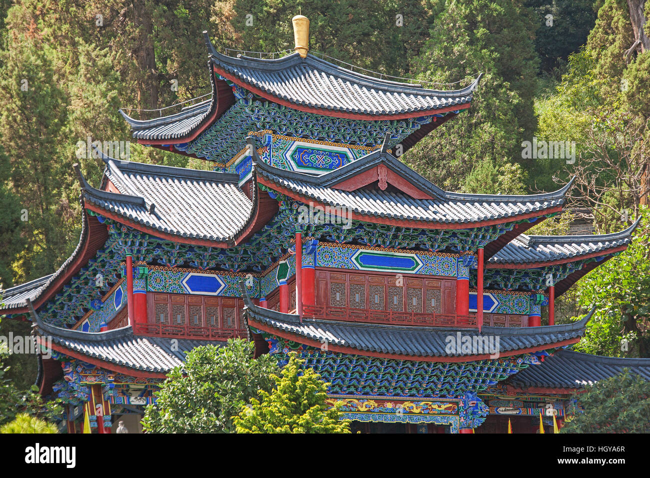 Buddhist temple in Chinese style Stock Photo - Alamy