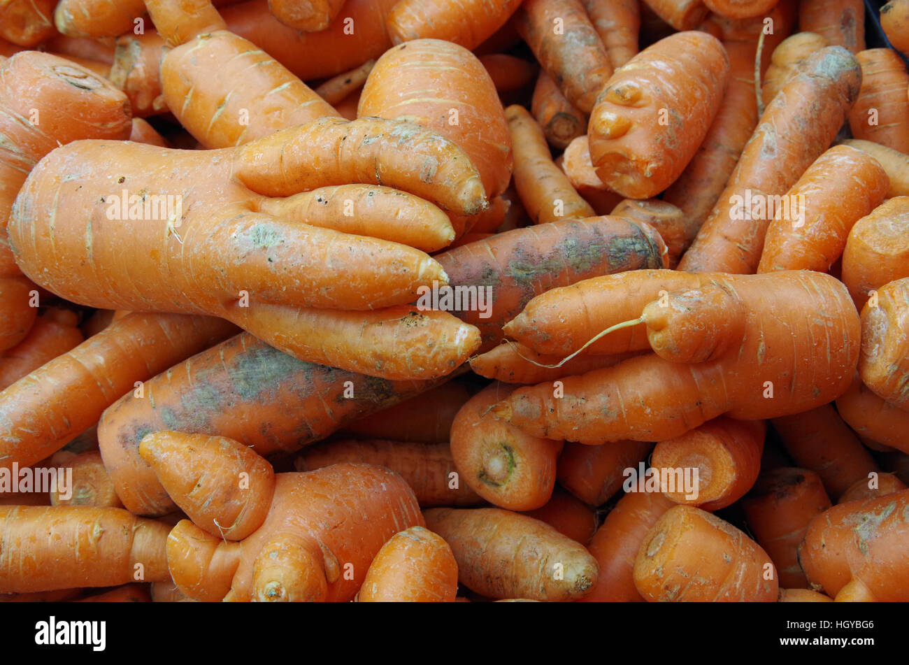 Rustic carrots hi-res stock photography and images - Alamy