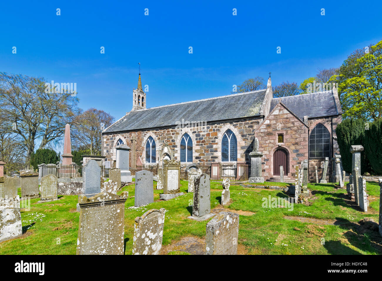 Parish church churchyard grave hi-res stock photography and images - Alamy