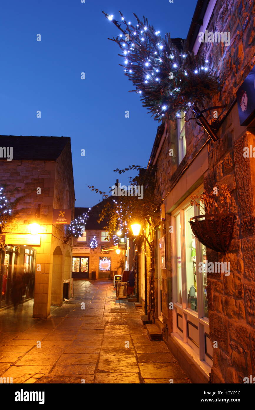 Bakewell town shopping hi-res stock photography and images - Alamy