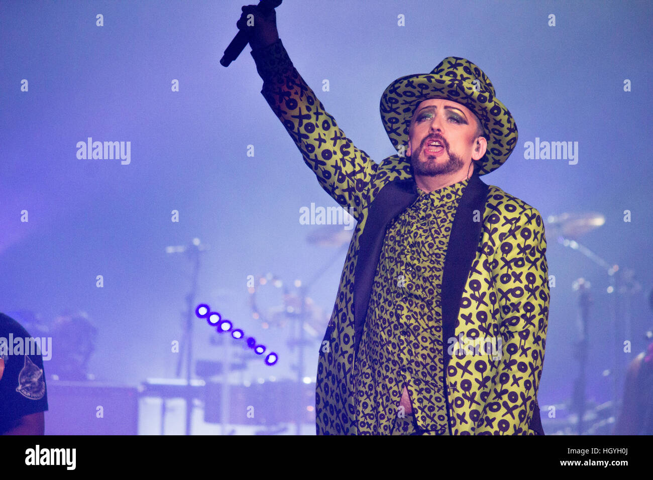 Boy george culture club hi-res stock photography and images - Alamy