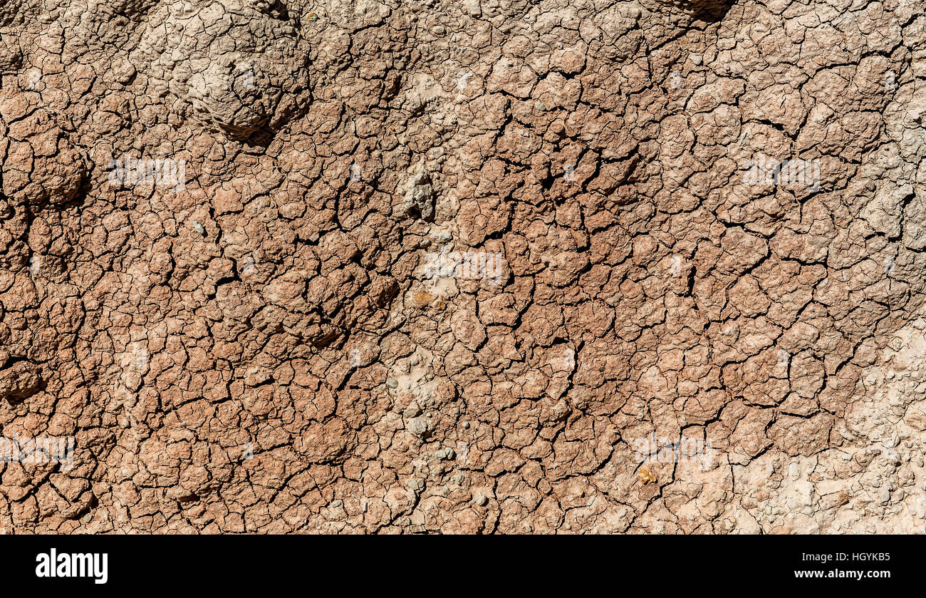 Cracked dry soil hi-res stock photography and images - Alamy