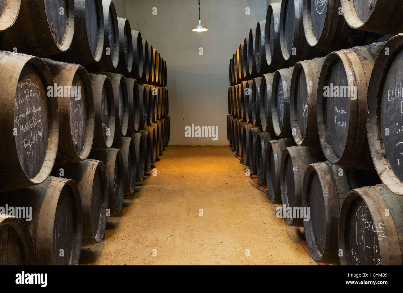 Oak barrels hi-res stock photography and images - Alamy