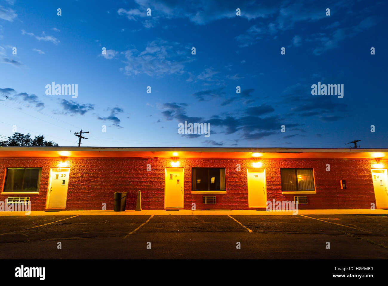 Hotel highway motel car hi-res stock photography and images - Alamy