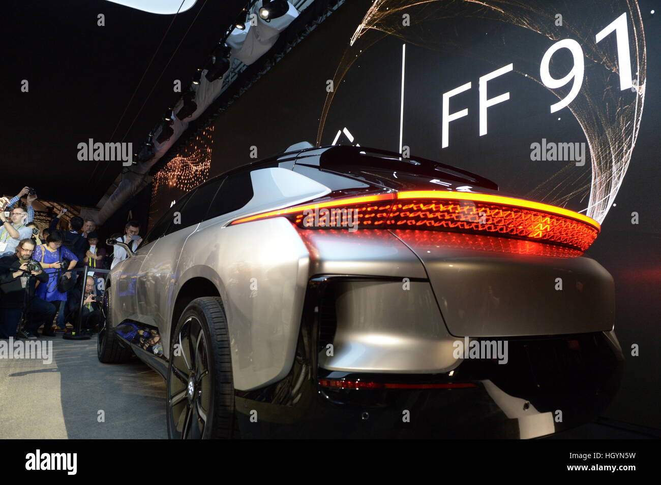 Elctronics hi-res stock photography and images - Alamy