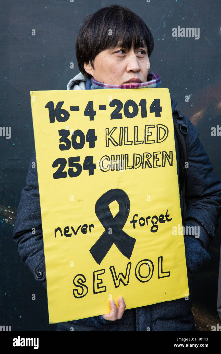 Victims of sewol ferry hi-res stock photography and images - Alamy