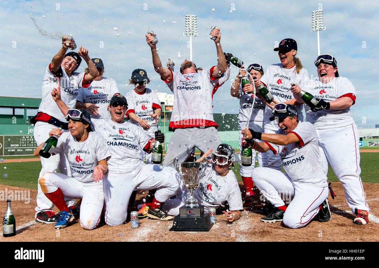 Florida, USA. 14th January, 2017. Manager ALAN EMBREE and his team, the ...