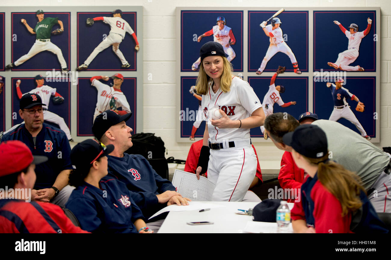 Fort Myers, Florida, USA. 13th Jan, 2017. ERIN PAPPAS, 35, holds a ...