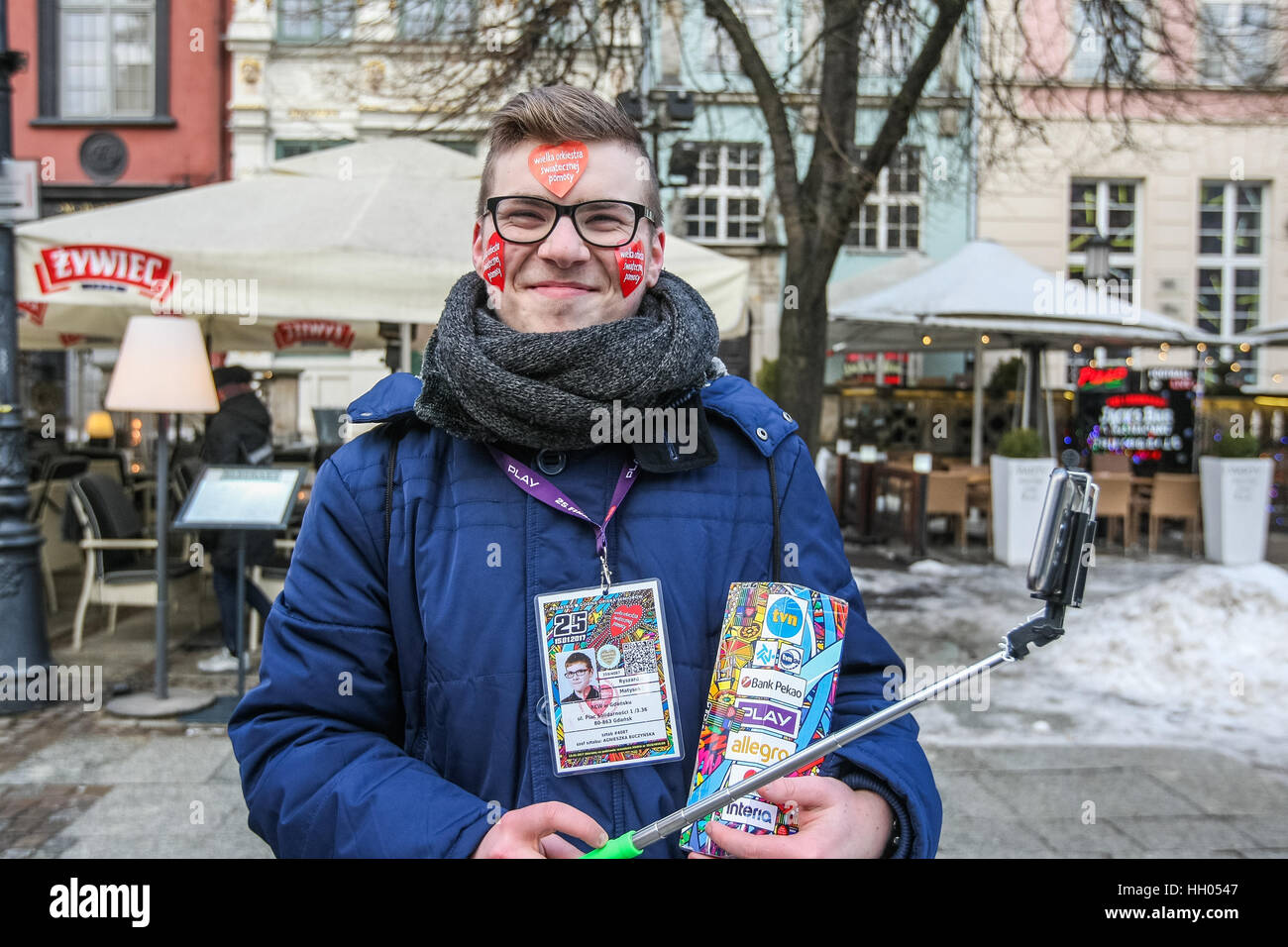 Volunteer collecting money hi-res stock photography and images - Alamy