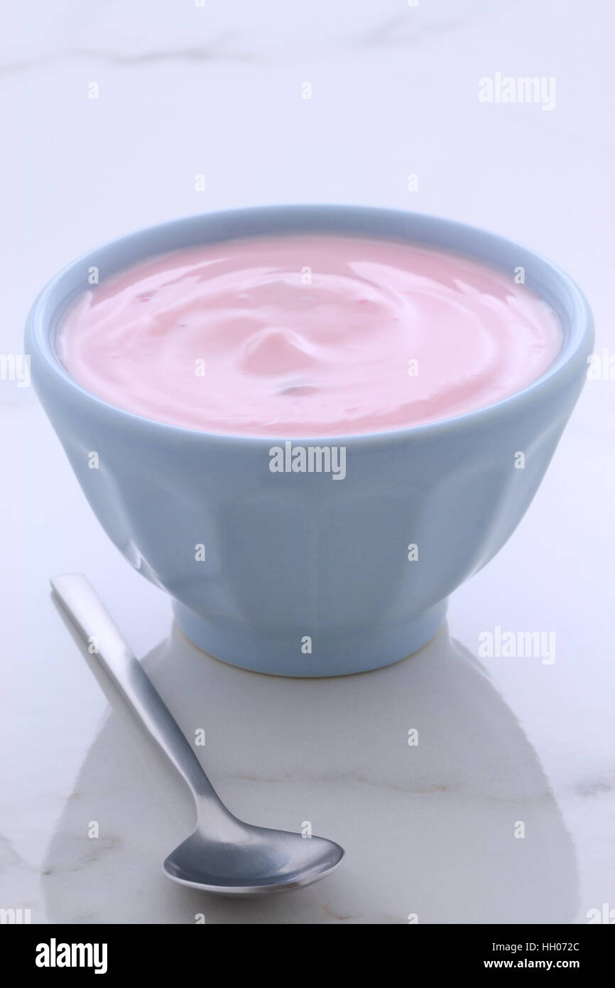 Delicious slow churned Greek strawberry yogurt, with lots of fruit and ...