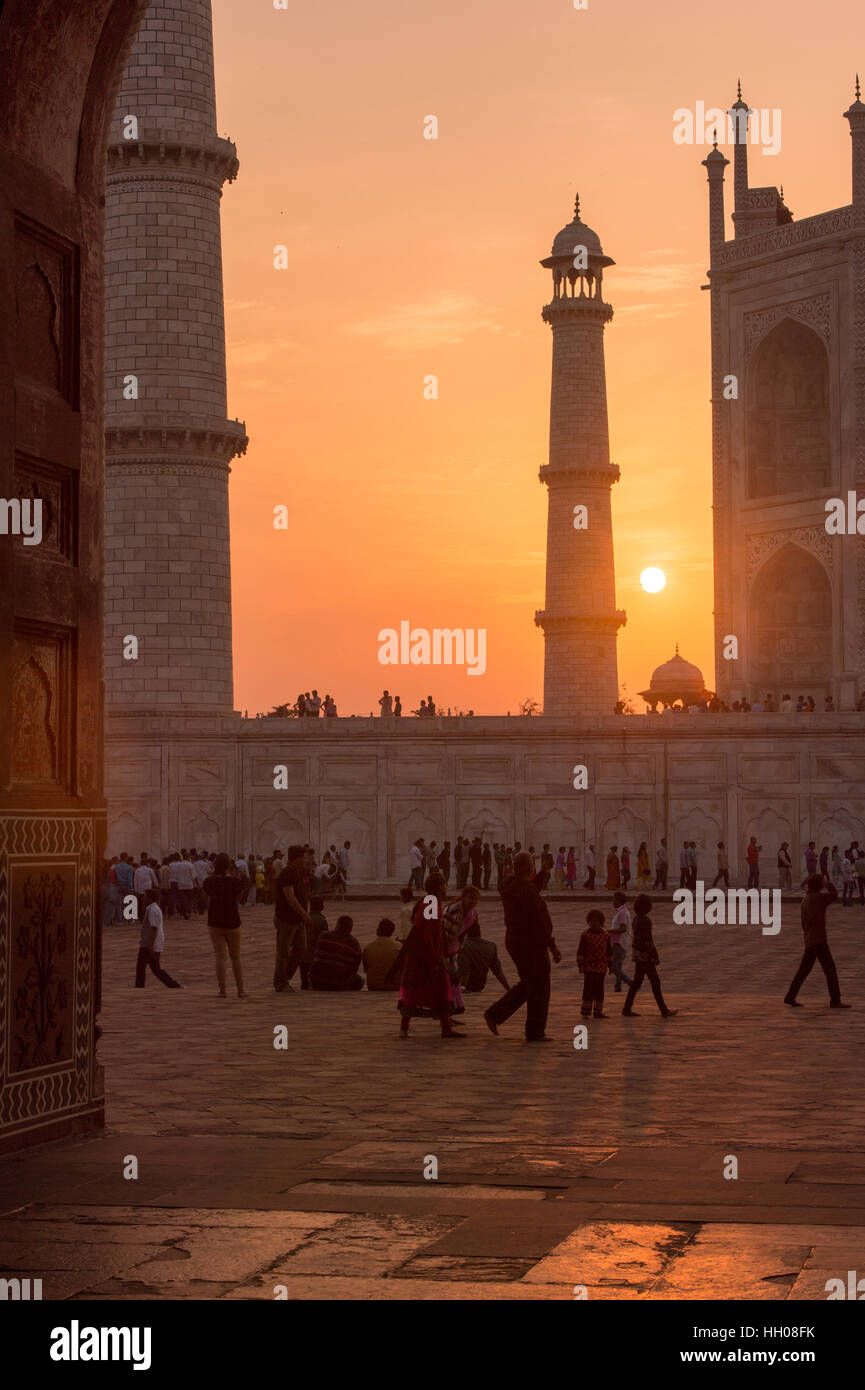 Taj Mahal during sunset Stock Photo - Alamy