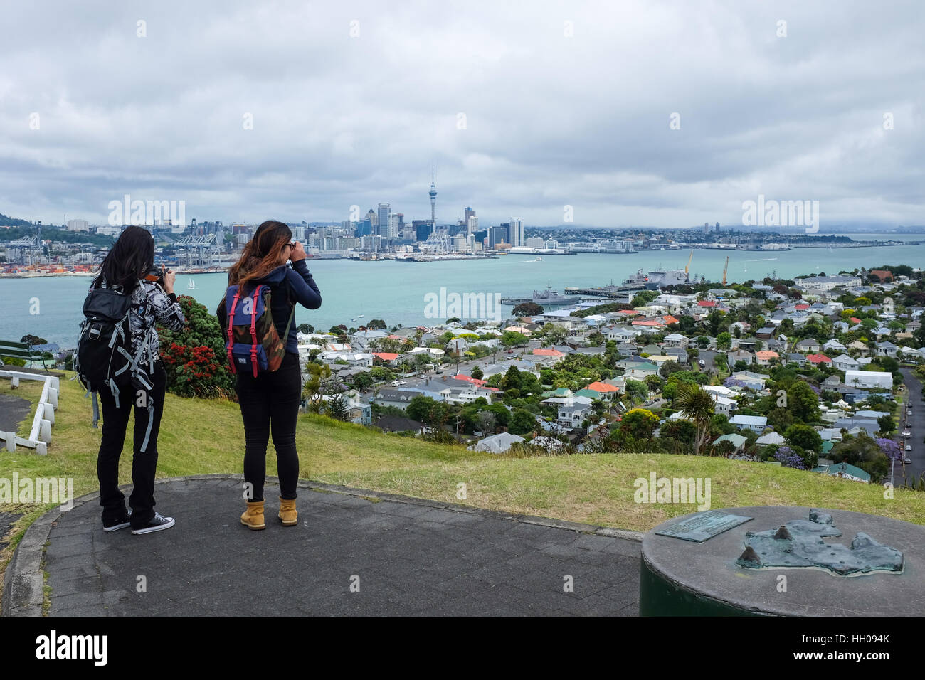 Looking across to central Auckland, New Zealand, from the top of Mount ...
