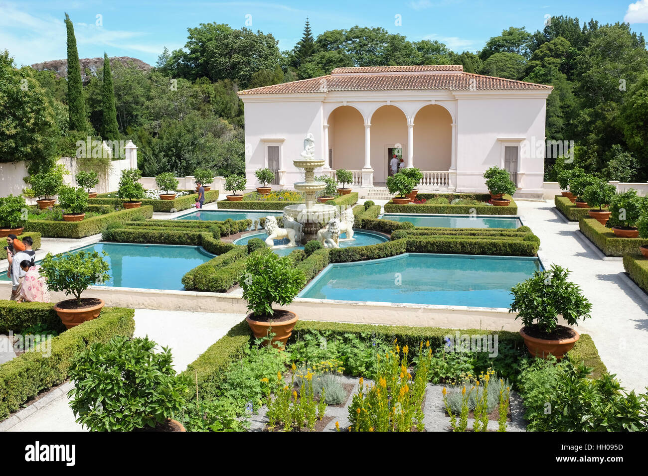 The Italian Renaissance Garden at Hamilton Gardens in Hamilton, New ...