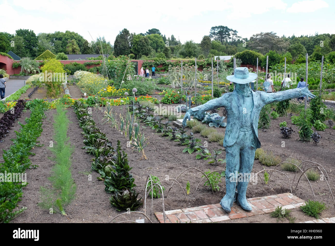 The strawman statue hi-res stock photography and images - Alamy