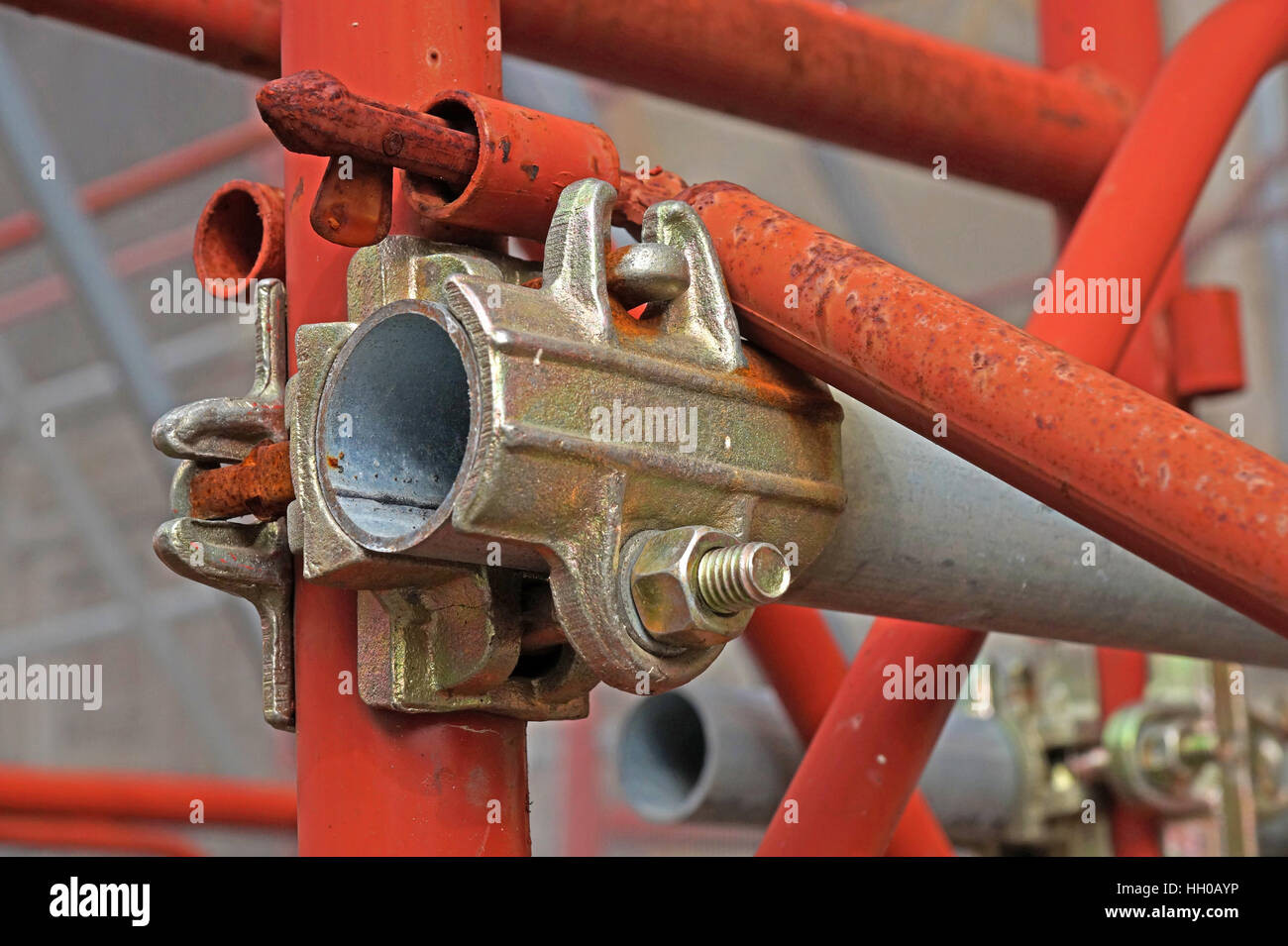 Scaffolding pipe clamp and parts, An important part of building ...