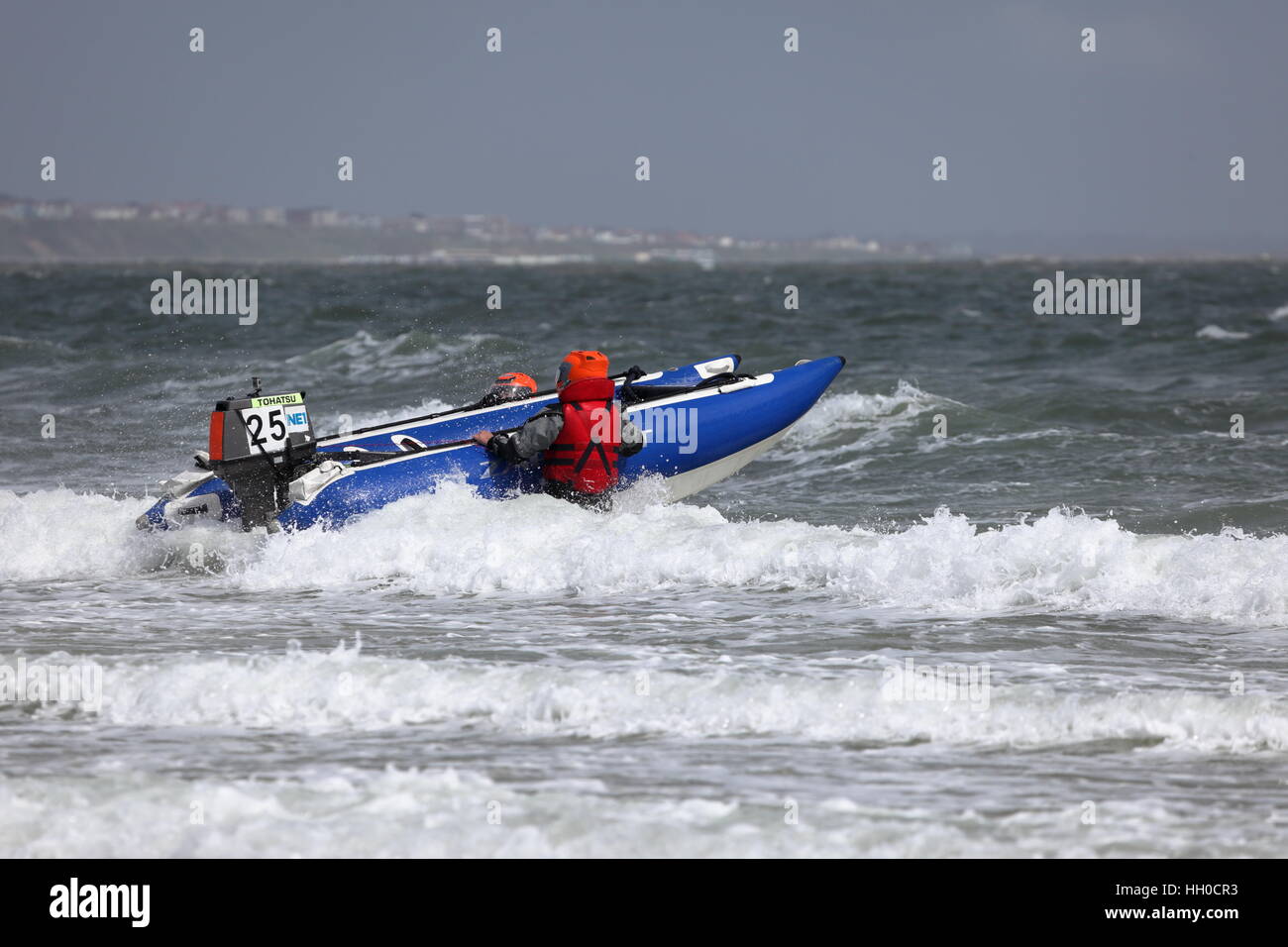 Zapcat offshore RIB circuit racing at Sandbanks Poole UK - starting ...