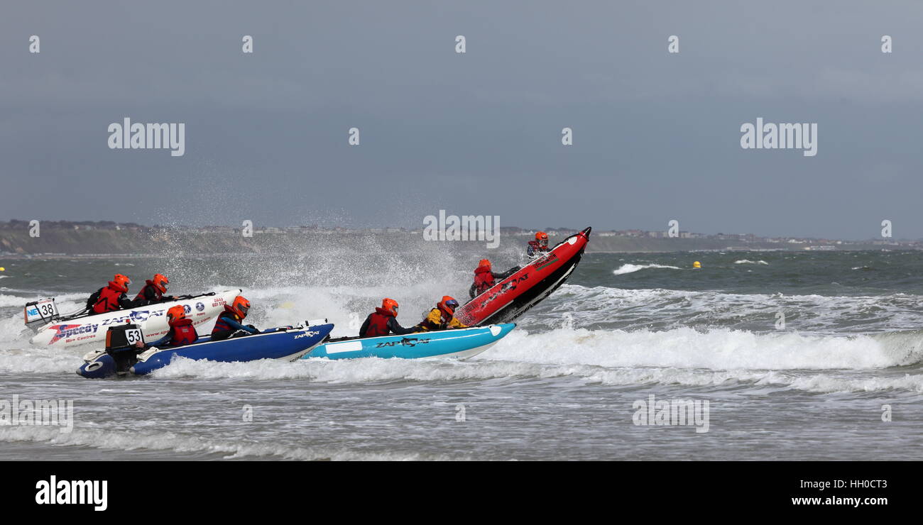 Zapcat offshore RIB circuit racing at Sandbanks Poole UK - the start ...