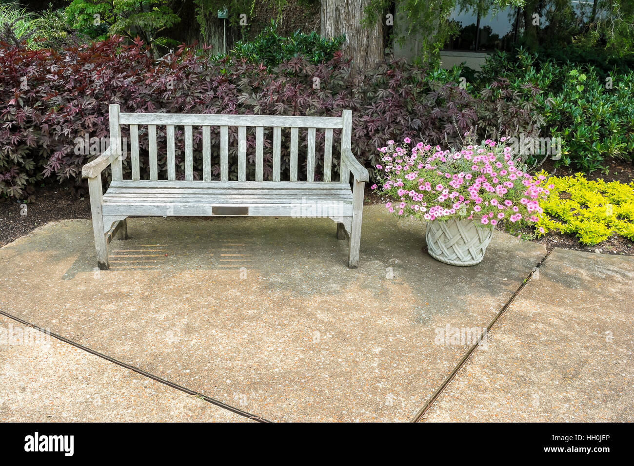 Shaded lines hi-res stock photography and images - Alamy