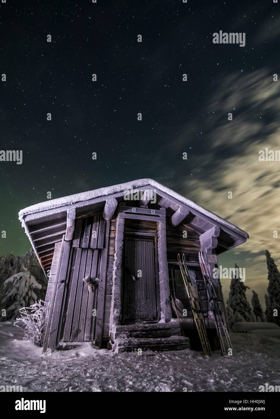 Open wilderness hut hi-res stock photography and images - Alamy