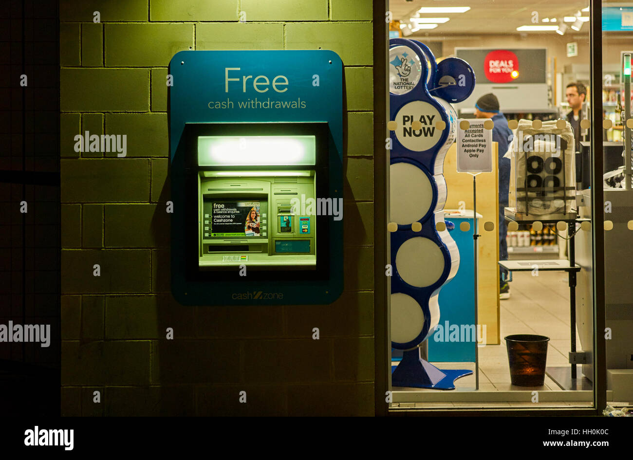 Cash zone hi-res stock photography and images - Alamy