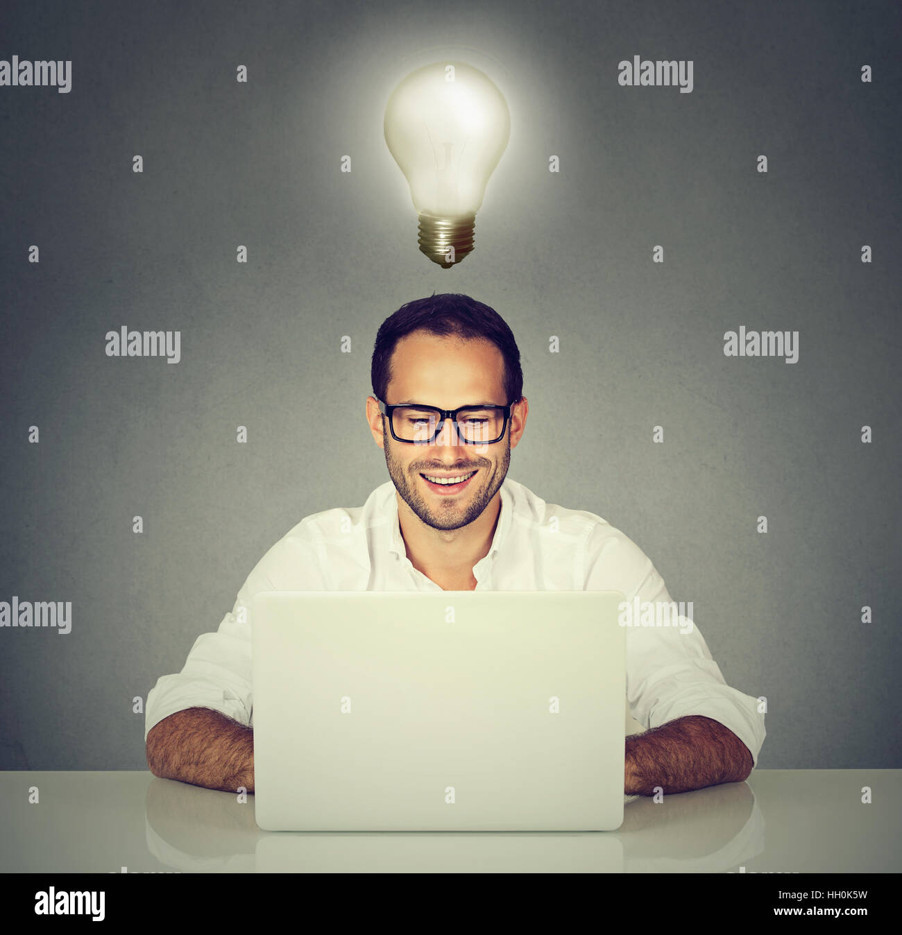 Man light bulb above head hi-res stock photography and images - Alamy