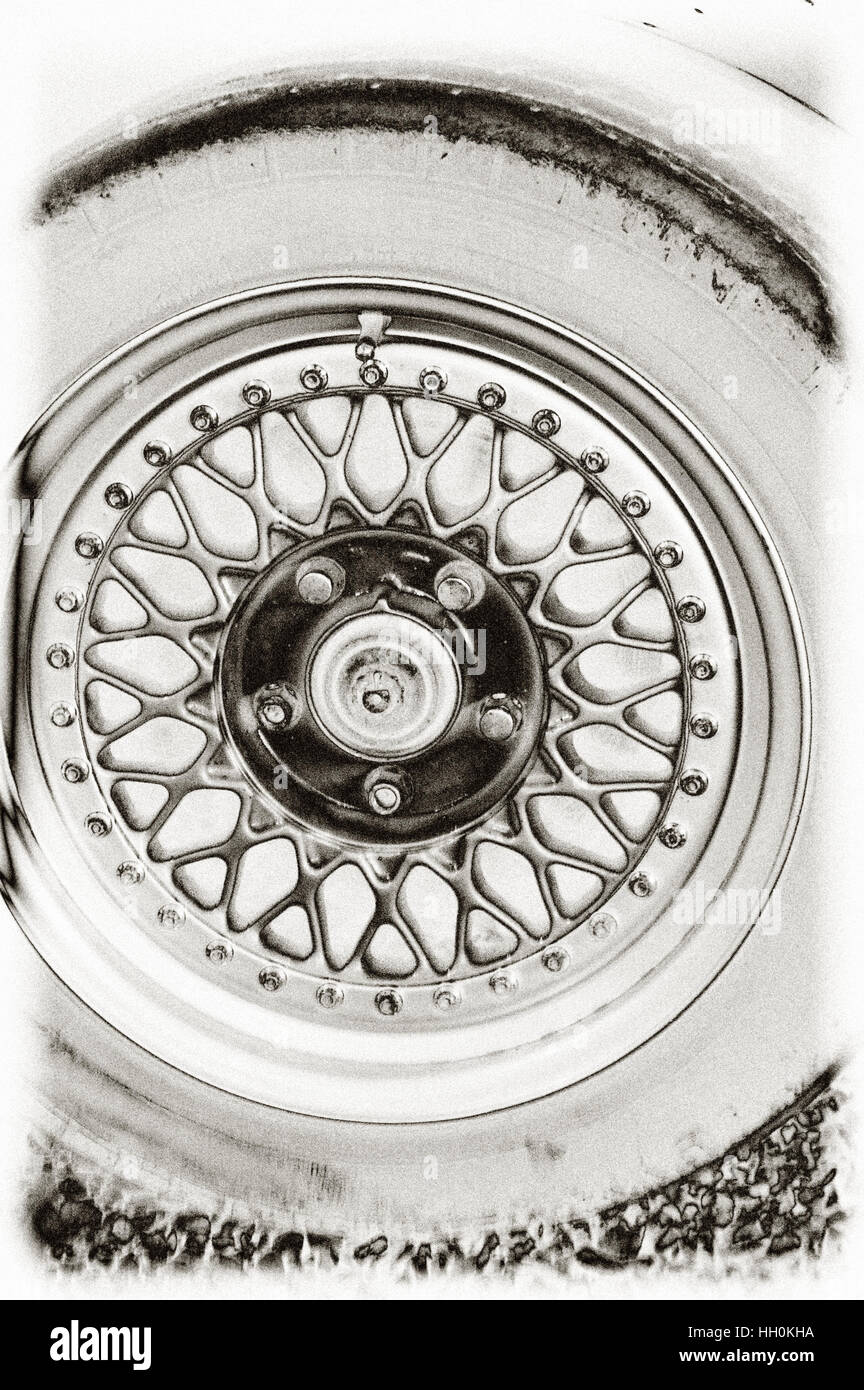 Alfa romeo 75 image hi-res stock photography and images - Alamy