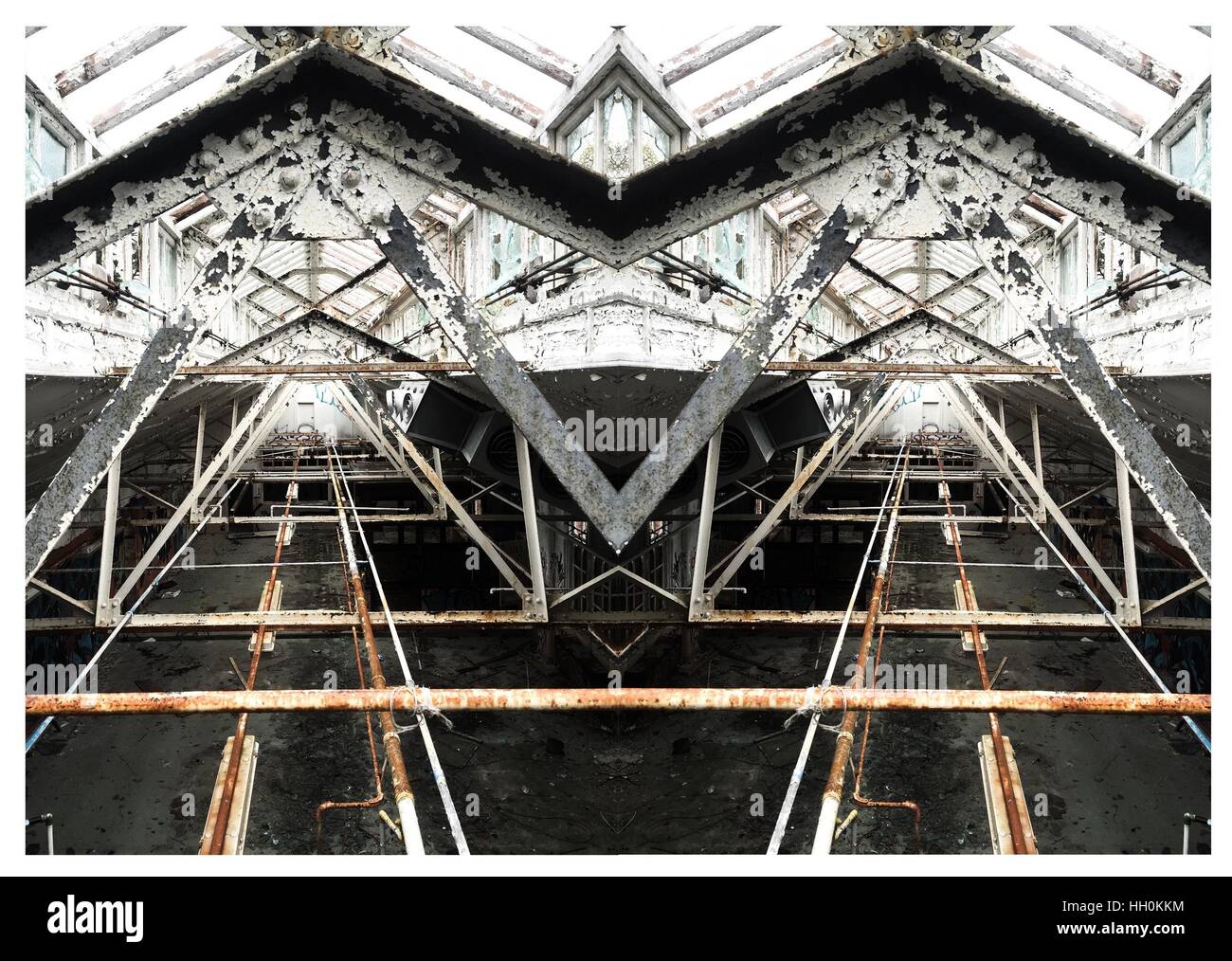 Symmetry decay hi-res stock photography and images - Alamy